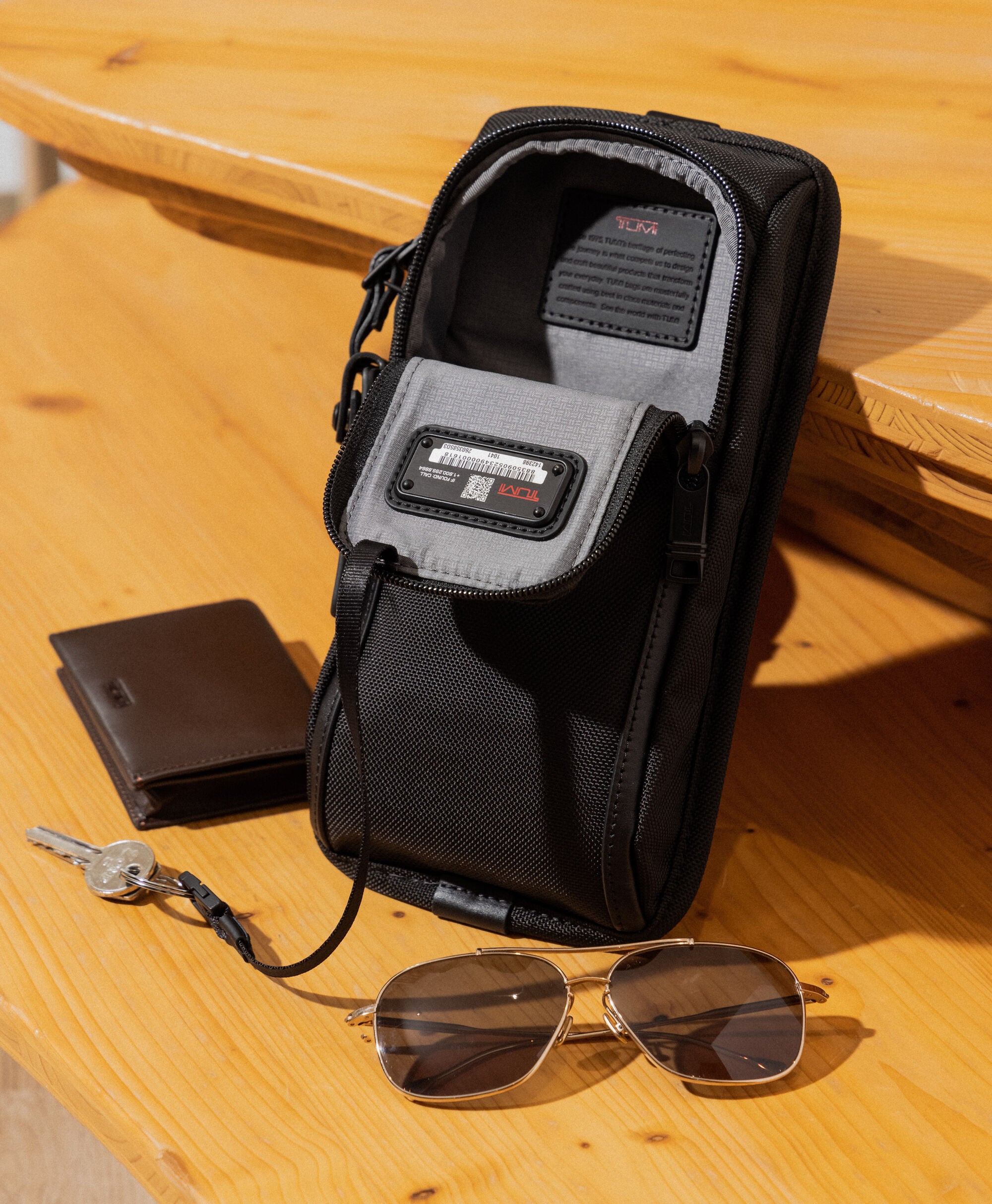 Tumi TUMI ALPHA COMPACT SLING | TUMI Malaysia