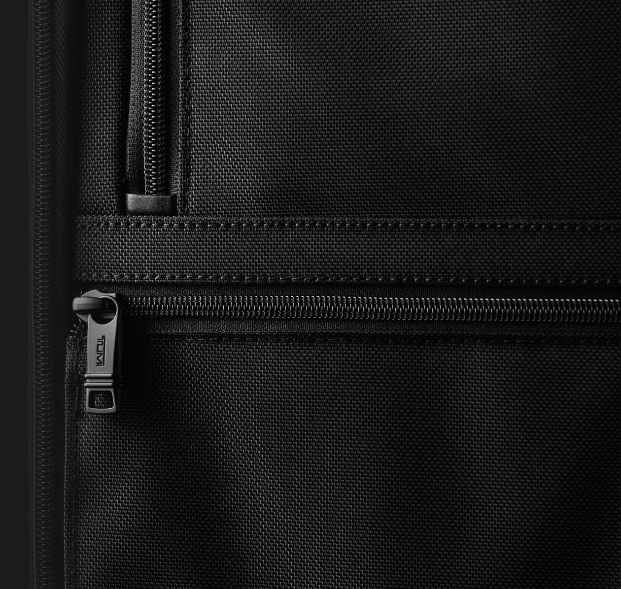 Tumi TUMI ALPHA POCKET BAG SMALL | TUMI Malaysia